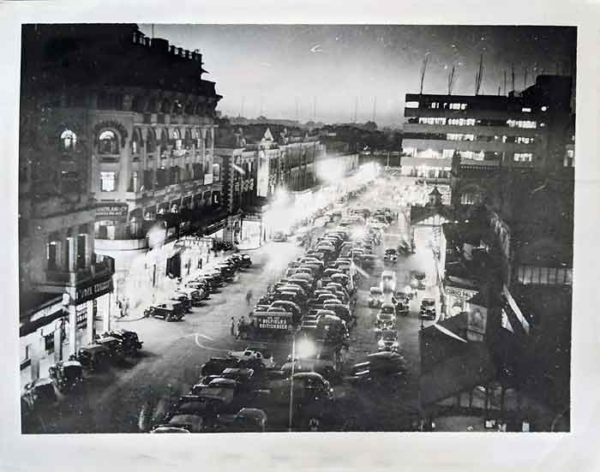 Night Scene In British Era Calcutta During WWII, 1942 Photo - Past-India