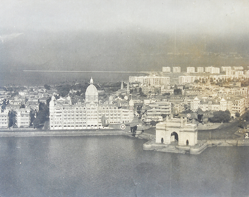 Warplanes Over British Era Bombay In WWII, 2 Photos 1940 - Past-India