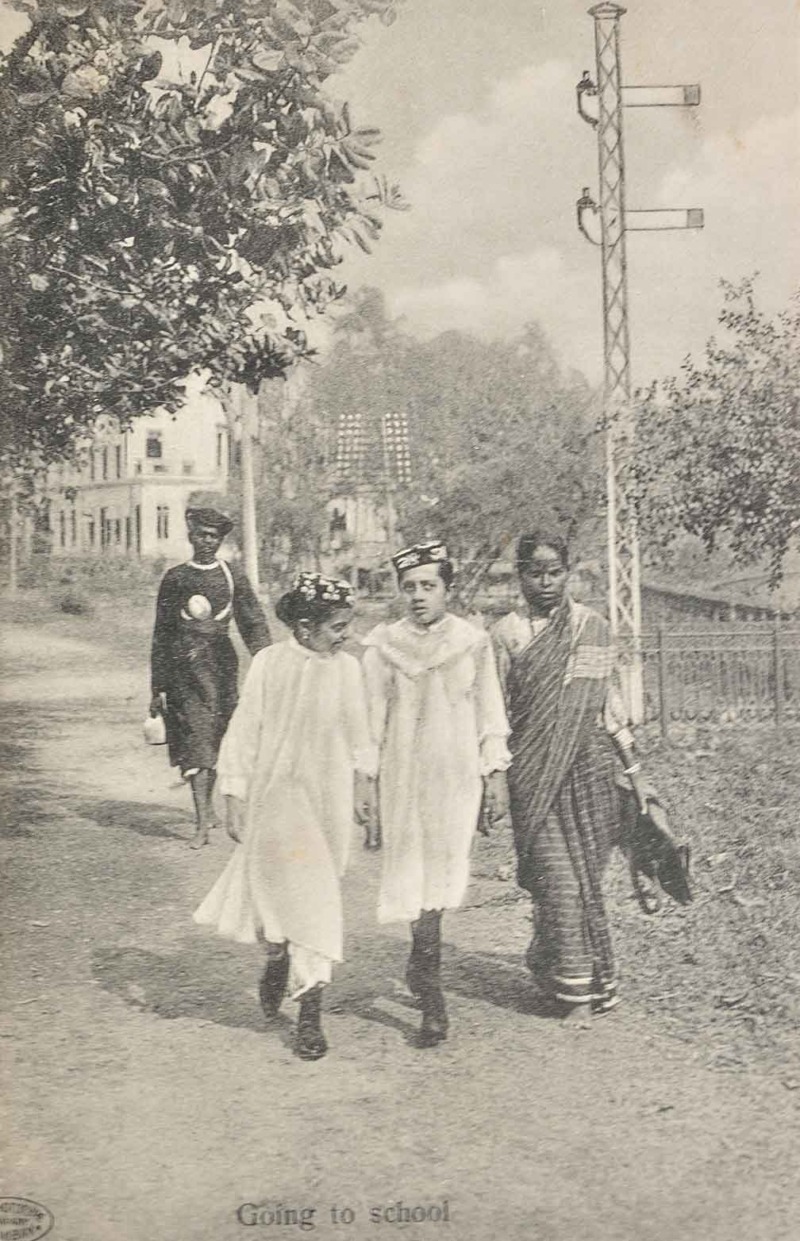 Empress of India Saloon At Fort Bombay, 1886 Postcard - Past-India
